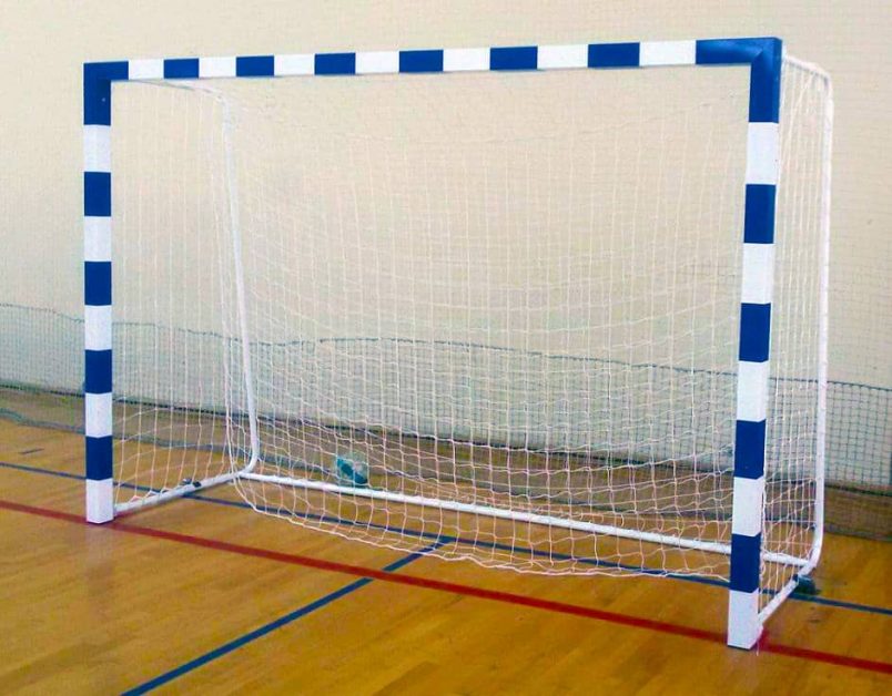 Poarta handbal lemn fixare pe teren • MaterialeDidactice.ro