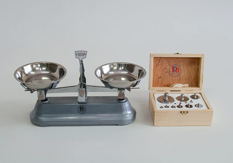 Balanta cu doua talere • MaterialeDidactice.ro